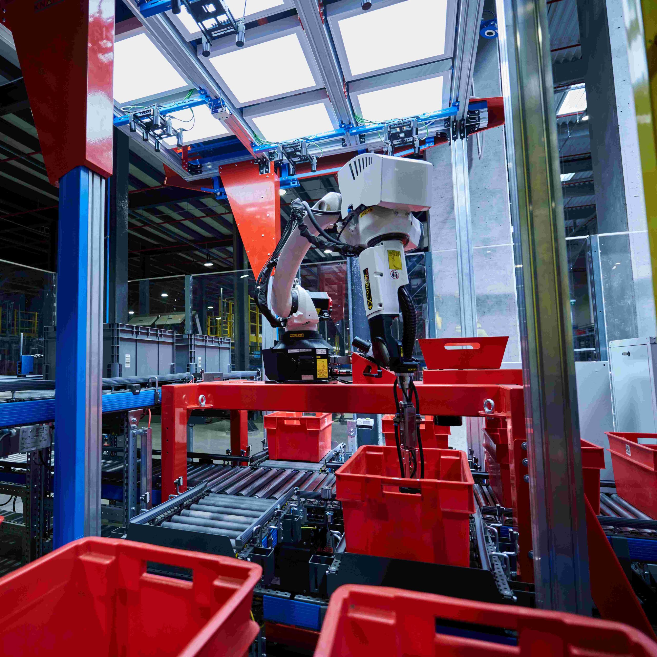 Automated E-Commerce Fulfillment at eMAG | KNAPP