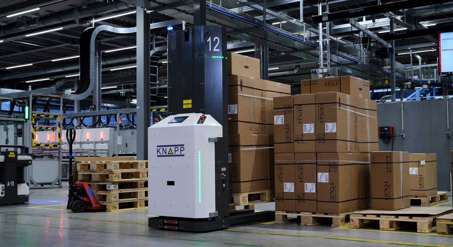 AMR vs AGV: Differences and Advantages I KNAPP