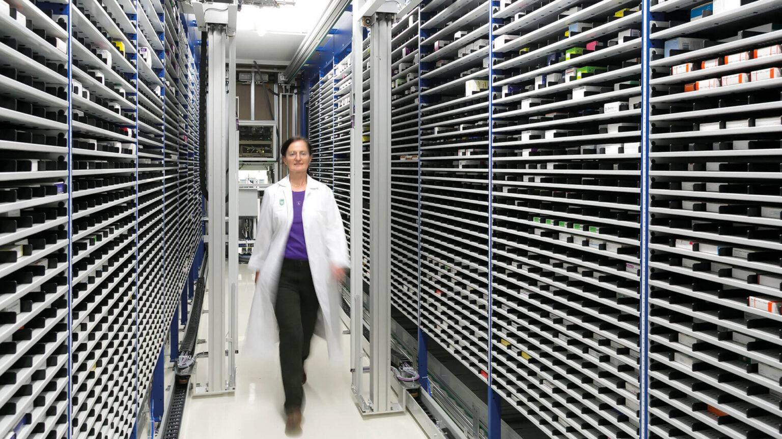 Intelligent solutions for hospital logistics