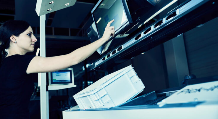 More than just storage – OSR Shuttle™ Evo advances logistics I KNAPP AG