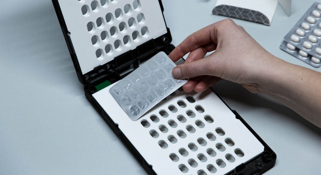 Blistermaschine für vollautomatische Verblisterung